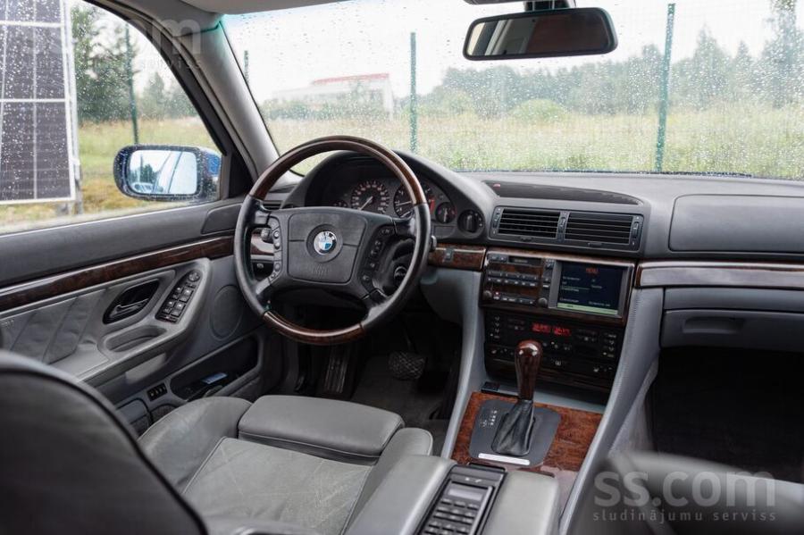 Zils BMW 740 1996 Rīga, ar dzinēja tilpumu 4.40 L un nobraukumu 256 tūkst. km par 15000 €, foto 15 vietnē AUTOMOTO.COM.LV