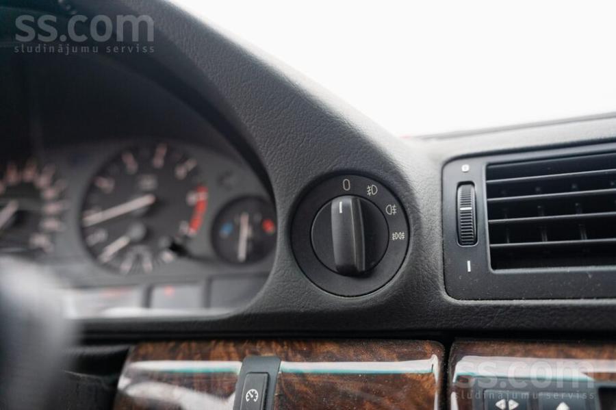 Zils BMW 740 1996 Rīga, ar dzinēja tilpumu 4.40 L un nobraukumu 256 tūkst. km par 15000 €, foto 22 vietnē AUTOMOTO.COM.LV