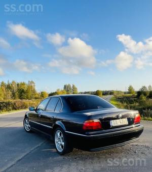 Blue BMW 740 1997 in Limbazi, with an engine capacity of 4.40 L and mileage of 283 thousand km for 6950 €, photo 5 on AUTOMOTO.COM.LV