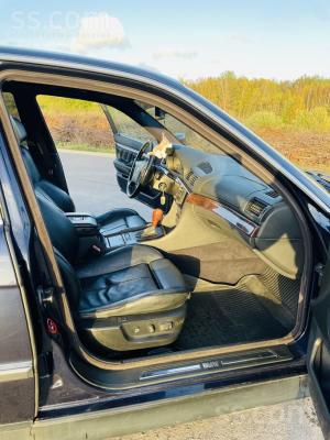 Blue BMW 740 1997 in Limbazi, with an engine capacity of 4.40 L and mileage of 283 thousand km for 6950 €, photo 8 on AUTOMOTO.COM.LV