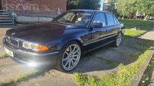 Zils BMW 740 1999 Rīga, ar dzinēja tilpumu 4.40 L un nobraukumu 220 tūkst. km par 10500 €, foto  vietnē AUTOMOTO.COM.LV