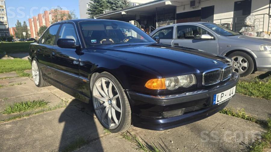 Blue BMW 740 1999 in Riga, with an engine capacity of 4.40 L and mileage of 220 thousand km for 10500 €, photo 3 on AUTOMOTO.COM.LV