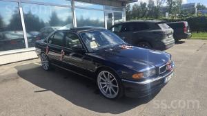 Blue BMW 740 1999 in Riga, with an engine capacity of 4.40 L and mileage of 220 thousand km for 10500 €, photo 29 on AUTOMOTO.COM.LV