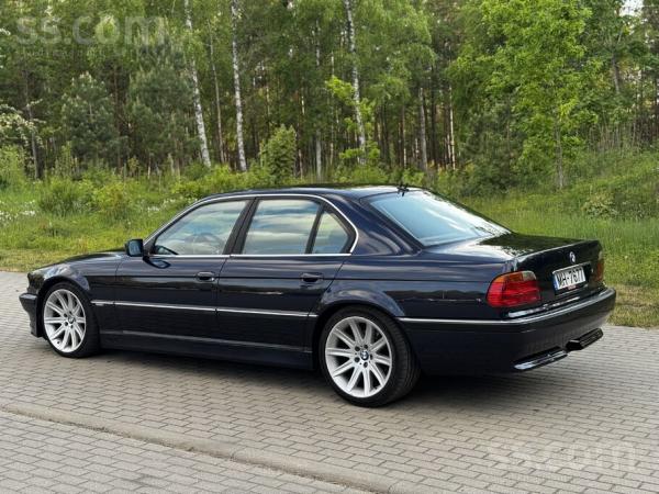 Zils BMW 740 2000 Liepāja, ar dzinēja tilpumu 3.90 L un nobraukumu 335 tūkst. km par 6800 €, foto 2 vietnē AUTOMOTO.COM.LV