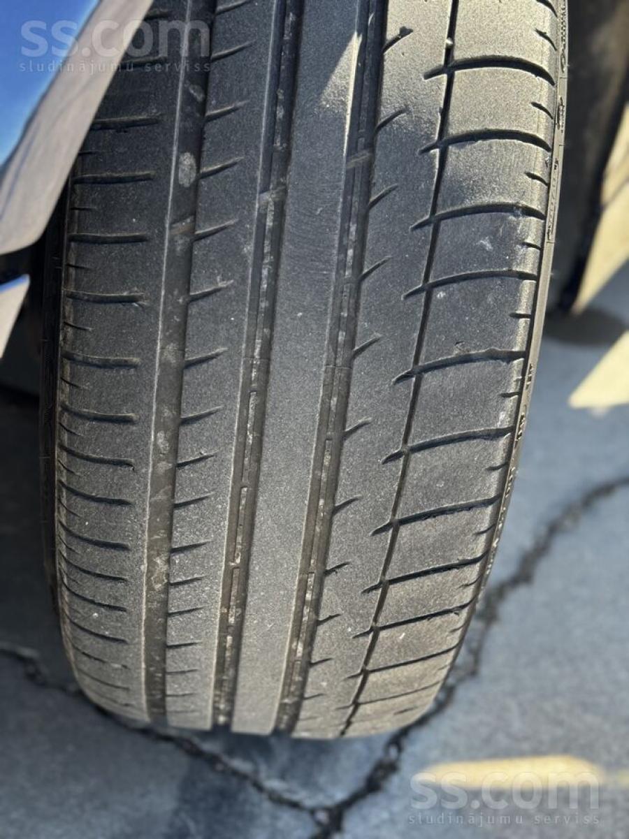 Zils BMW 740 2000 Liepāja, ar dzinēja tilpumu 4.00 L un nobraukumu 338 tūkst. km par 6800 €, foto 20 vietnē AUTOMOTO.COM.LV