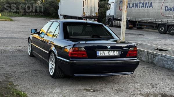 Zils BMW 740 2000 Liepāja, ar dzinēja tilpumu 4.00 L un nobraukumu 338 tūkst. km par 7200 €, foto 6 vietnē AUTOMOTO.COM.LV