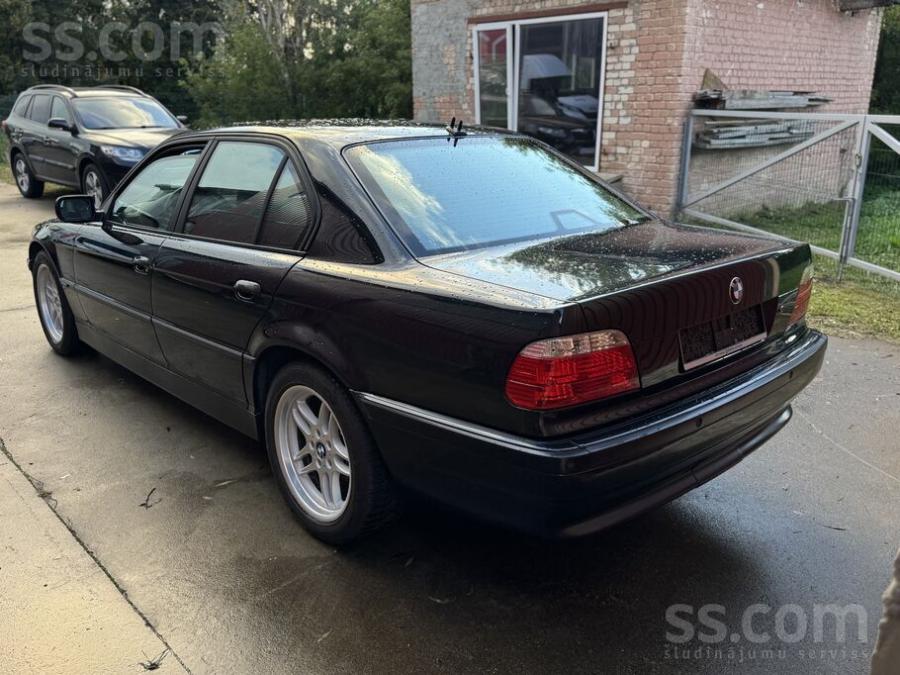 Blue BMW 740 2002 in Jurmala, with an engine capacity of 3.00 L and mileage of 0 thousand km for 4350 €, photo 5 on AUTOMOTO.COM.LV