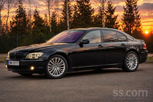 Blue BMW 740 2006 in Tukums, with an engine capacity of 4.00 L and mileage of 280 thousand km for 4990 €, photo 5 on AUTOMOTO.COM.LV