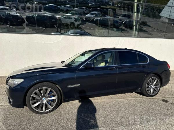 BMW 740 2009 Rīga vietnē Zils BMW 740 2009 Rīga, ar dzinēja tilpumu 3.00 L un nobraukumu 280 tūkst. km par 9500 €, foto 4 vietnē AUTOMOTO.COM.LV