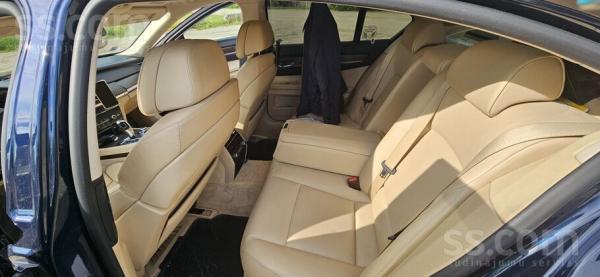BMW 740 2010 Jelgava vietnē Zils BMW 740 2010 Jelgava, ar dzinēja tilpumu 3.00 L un nobraukumu 312 tūkst. km par 9000 €, foto 10 vietnē AUTOMOTO.COM.LV