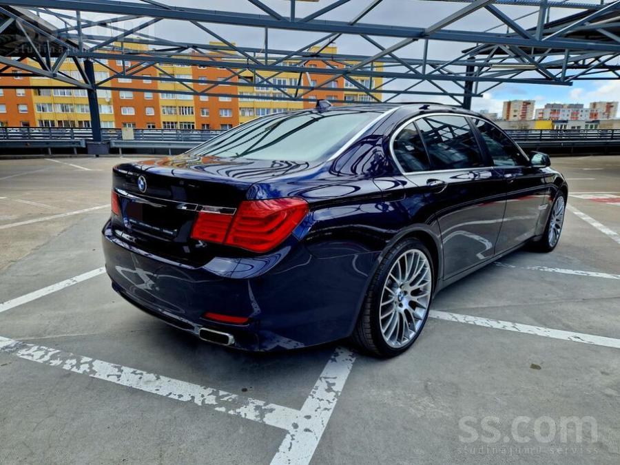 Zils BMW 740 2011 Rīga, ar dzinēja tilpumu 3.00 L un nobraukumu 175 tūkst. km par 13000 €, foto 15 vietnē AUTOMOTO.COM.LV