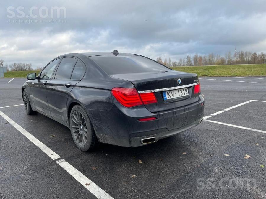 Zils BMW 740 2011 Saldus, ar dzinēja tilpumu 3.00 L un nobraukumu 340 tūkst. km par 8000 €, foto 4 vietnē AUTOMOTO.COM.LV