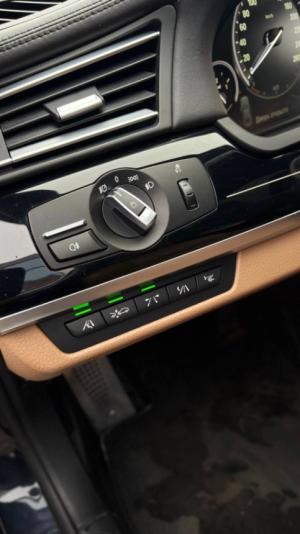 Blue BMW 740 2011 in Riga, with an engine capacity of 3.00 L and mileage of 207 thousand km for 17000 €, photo 15 on AUTOMOTO.COM.LV