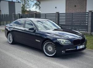 Zils BMW 740 2011 Jelgava, ar dzinēja tilpumu 3.00 L un nobraukumu 308 tūkst. km par 9500 €, foto 7 vietnē AUTOMOTO.COM.LV