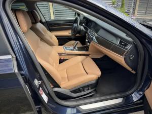 Zils BMW 740 2011 Jelgava, ar dzinēja tilpumu 3.00 L un nobraukumu 308 tūkst. km par 9500 €, foto 14 vietnē AUTOMOTO.COM.LV