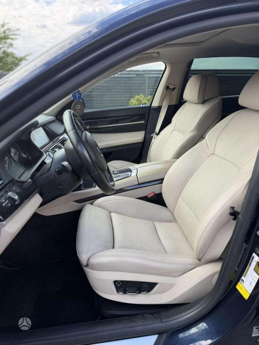 Blue BMW 740 2011 in Silute, with an engine capacity of 2.98 L and mileage of 187 thousand km for 9200 €, photo 7 on AUTOMOTO.COM.LV