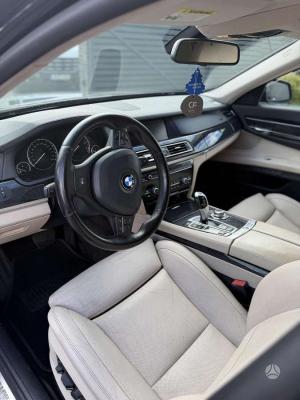 Blue BMW 740 2011 in Silute, with an engine capacity of 2.98 L and mileage of 187 thousand km for 9200 €, photo 8 on AUTOMOTO.COM.LV