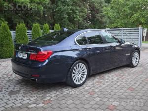 Zils BMW 740 2011 Ogre, ar dzinēja tilpumu 3.00 L un nobraukumu 117 tūkst. km par 10400 €, foto 5 vietnē AUTOMOTO.COM.LV
