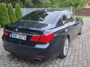 Zils BMW 740 2011 Ogre, ar dzinēja tilpumu 3.00 L un nobraukumu 117 tūkst. km par 10400 €, foto 7 vietnē AUTOMOTO.COM.LV