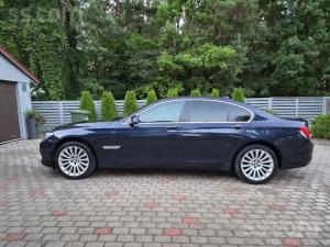 Zils BMW 740 2011 Ogre, ar dzinēja tilpumu 3.00 L un nobraukumu 117 tūkst. km par 10400 €, foto 9 vietnē AUTOMOTO.COM.LV