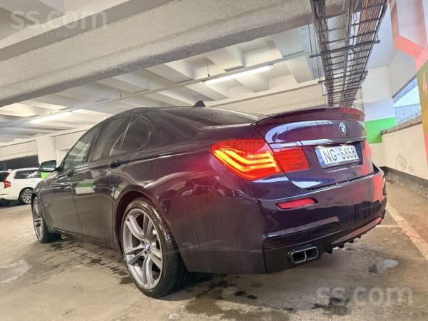 Zils BMW 740 2011 Rīga, ar dzinēja tilpumu 3.00 L un nobraukumu 349 tūkst. km par 13500 €, foto 5 vietnē AUTOMOTO.COM.LV