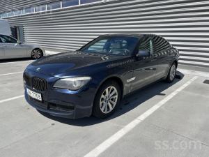 Blue BMW 740 2011 in Riga, with an engine capacity of 3.00 L and mileage of 0 thousand km for 7200 €, photo 3 on AUTOMOTO.COM.LV
