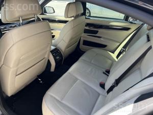Blue BMW 740 2011 in Riga, with an engine capacity of 3.00 L and mileage of 0 thousand km for 7200 €, photo 8 on AUTOMOTO.COM.LV
