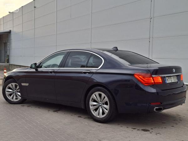 Blue BMW 740 2012 in Silute, with an engine capacity of 3.00 L and mileage of 324 thousand km for 7400 €, photo 1 on AUTOMOTO.COM.LV