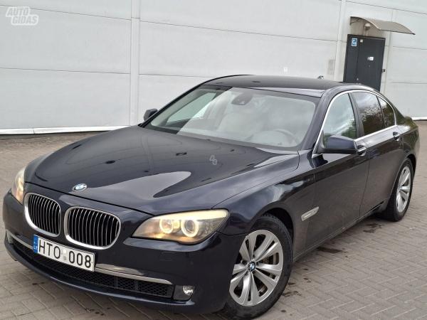 Blue BMW 740 2012 in Silute, with an engine capacity of 3.00 L and mileage of 324 thousand km for 7400 €, photo 5 on AUTOMOTO.COM.LV