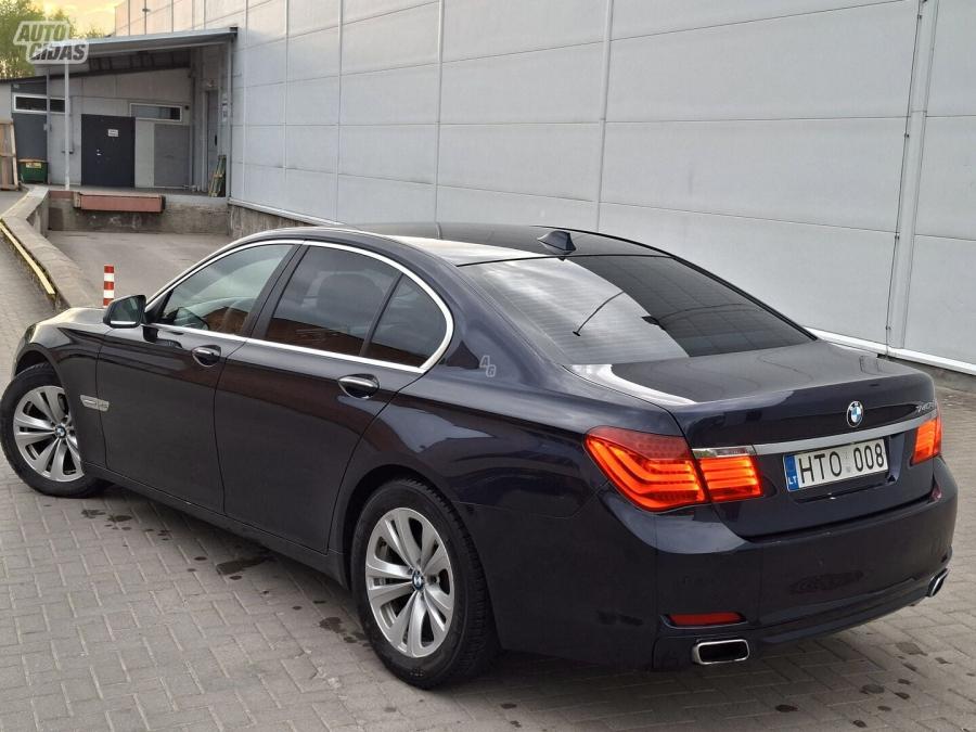 Zils BMW 740 2012 Šilutė, ar dzinēja tilpumu 3.00 L un nobraukumu 324 tūkst. km par 7400 €, foto 7 vietnē AUTOMOTO.COM.LV
