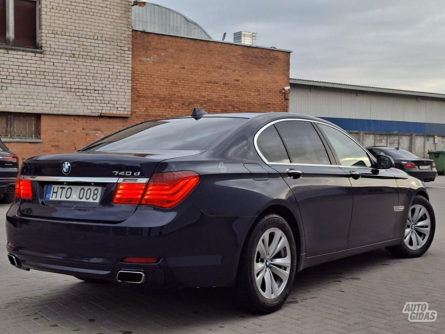 Zils BMW 740 2012 Šilutė, ar dzinēja tilpumu 3.00 L un nobraukumu 324 tūkst. km par 7400 €, foto 8 vietnē AUTOMOTO.COM.LV