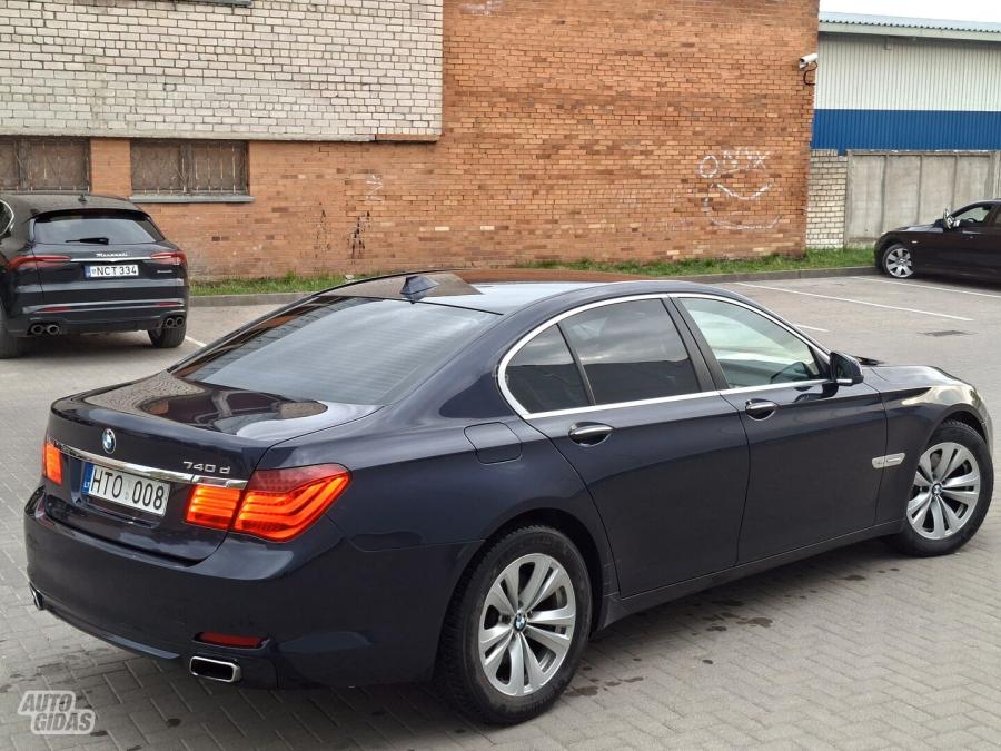 Zils BMW 740 2012 Šilutė, ar dzinēja tilpumu 3.00 L un nobraukumu 324 tūkst. km par 7400 €, foto 9 vietnē AUTOMOTO.COM.LV