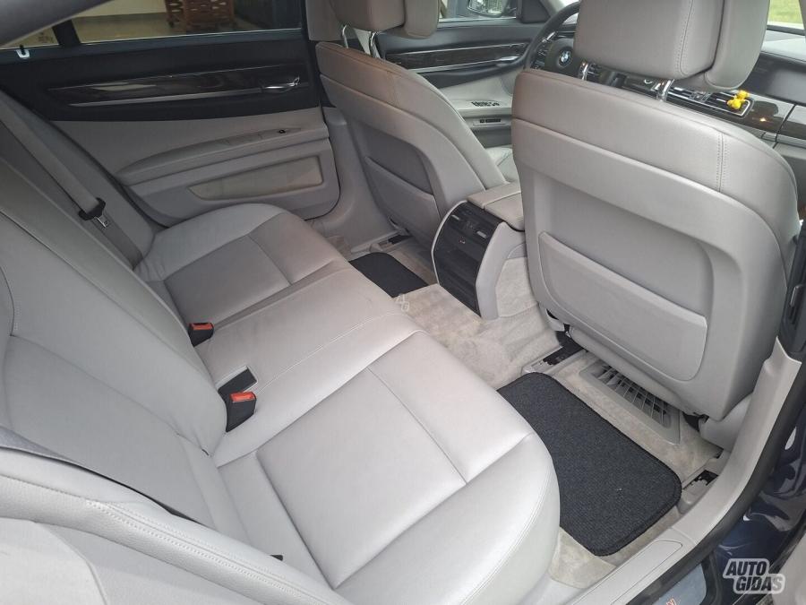 Zils BMW 740 2012 Šilutė, ar dzinēja tilpumu 3.00 L un nobraukumu 324 tūkst. km par 7400 €, foto 26 vietnē AUTOMOTO.COM.LV
