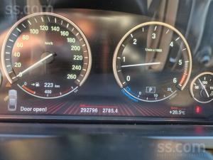 Blue BMW 740 2012 in Jelgava, with an engine capacity of 3.00 L and mileage of 293 thousand km for 9980 €, photo 6 on AUTOMOTO.COM.LV