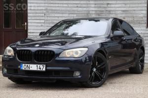 Blue BMW 740 2012 in Valmiera, with an engine capacity of 3.00 L and mileage of 293 thousand km for 9990 €, photo  on AUTOMOTO.COM.LV