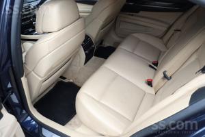 Blue BMW 740 2012 in Valmiera, with an engine capacity of 3.00 L and mileage of 293 thousand km for 9990 €, photo 9 on AUTOMOTO.COM.LV