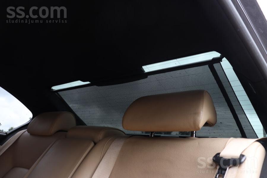 Blue BMW 740 2012 in Valmiera, with an engine capacity of 3.00 L and mileage of 293 thousand km for 9990 €, photo 14 on AUTOMOTO.COM.LV