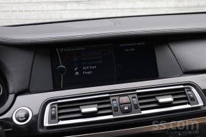Blue BMW 740 2012 in Valmiera, with an engine capacity of 3.00 L and mileage of 293 thousand km for 9990 €, photo 25 on AUTOMOTO.COM.LV