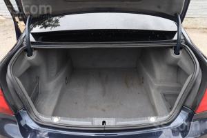 Blue BMW 740 2012 in Valmiera, with an engine capacity of 3.00 L and mileage of 293 thousand km for 9990 €, photo 30 on AUTOMOTO.COM.LV