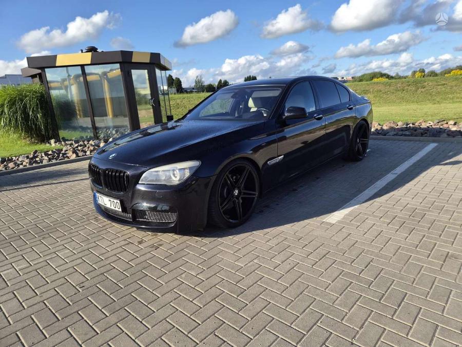 Zils BMW 740 2012 Šilutė, ar dzinēja tilpumu 2.99 L un nobraukumu 312 tūkst. km par 10200 €, foto 3 vietnē AUTOMOTO.COM.LV