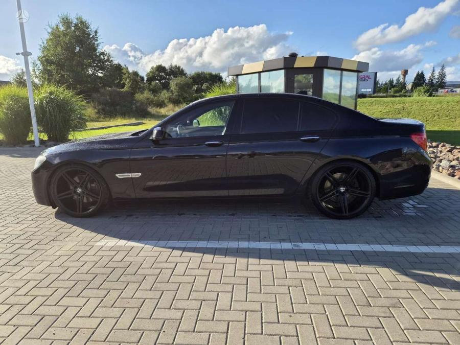 Zils BMW 740 2012 Šilutė, ar dzinēja tilpumu 2.99 L un nobraukumu 312 tūkst. km par 10200 €, foto 4 vietnē AUTOMOTO.COM.LV