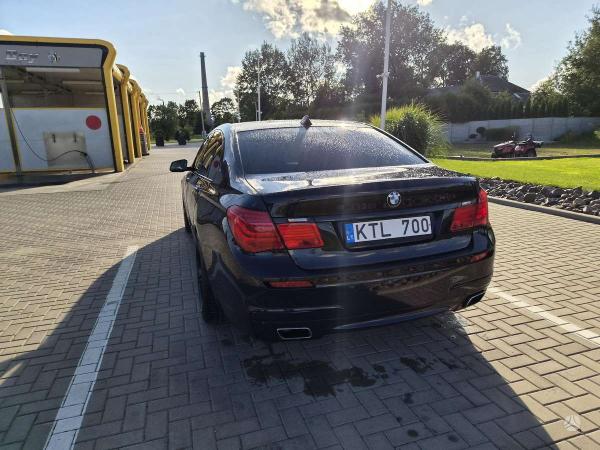 Zils BMW 740 2012 Šilutė, ar dzinēja tilpumu 2.99 L un nobraukumu 312 tūkst. km par 10200 €, foto 5 vietnē AUTOMOTO.COM.LV