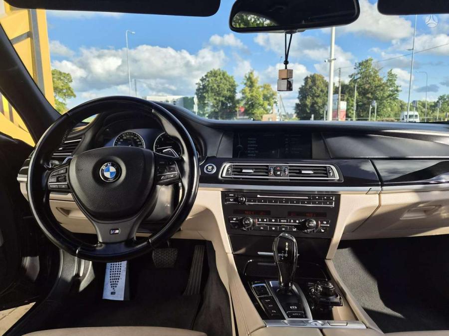 Zils BMW 740 2012 Šilutė, ar dzinēja tilpumu 2.99 L un nobraukumu 312 tūkst. km par 10200 €, foto 23 vietnē AUTOMOTO.COM.LV