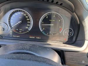 Blue BMW 740 2012 in Vilnius, with an engine capacity of 2.99 L and mileage of 206 thousand km for 7000 €, photo 10 on AUTOMOTO.COM.LV