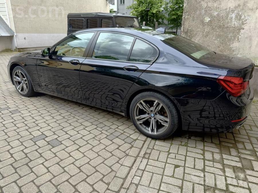 Zils BMW 740 2013 Rīga, ar dzinēja tilpumu 3.00 L un nobraukumu 203 tūkst. km par 16500 €, foto 1 vietnē AUTOMOTO.COM.LV