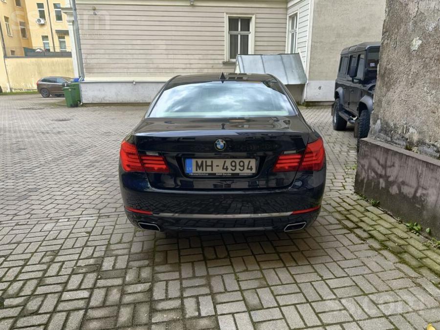 Zils BMW 740 2013 Rīga, ar dzinēja tilpumu 3.00 L un nobraukumu 203 tūkst. km par 16500 €, foto 5 vietnē AUTOMOTO.COM.LV