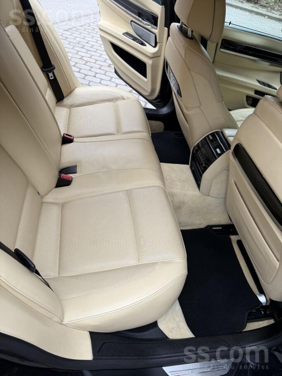 Zils BMW 740 2013 Rīga, ar dzinēja tilpumu 3.00 L un nobraukumu 203 tūkst. km par 16500 €, foto 7 vietnē AUTOMOTO.COM.LV