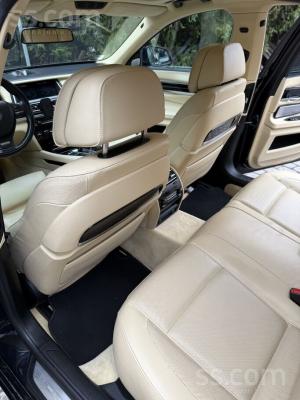 Zils BMW 740 2013 Rīga, ar dzinēja tilpumu 3.00 L un nobraukumu 203 tūkst. km par 16500 €, foto 10 vietnē AUTOMOTO.COM.LV