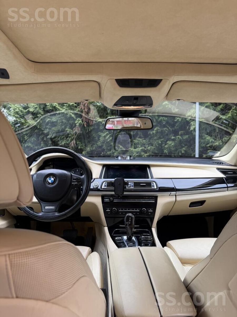 Zils BMW 740 2013 Rīga, ar dzinēja tilpumu 3.00 L un nobraukumu 203 tūkst. km par 16500 €, foto 12 vietnē AUTOMOTO.COM.LV