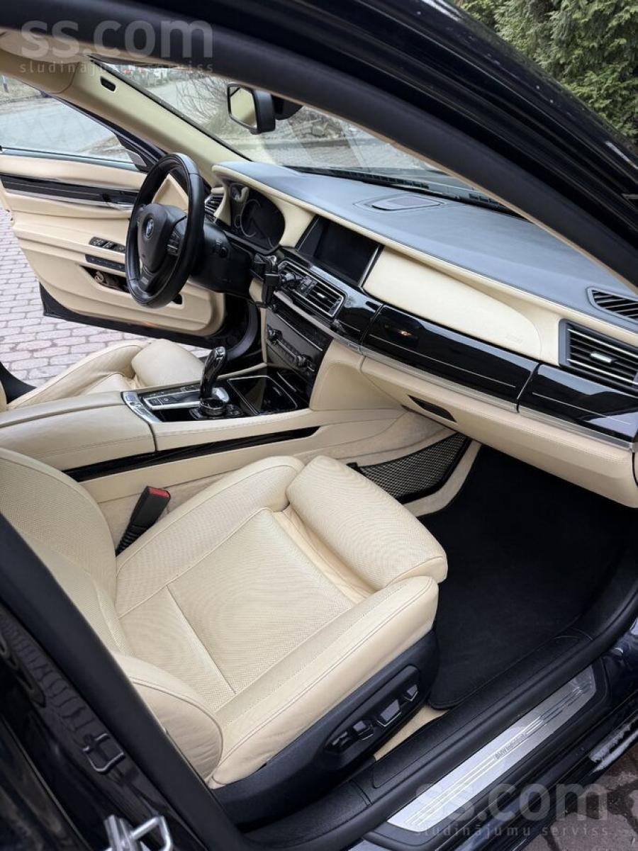 Zils BMW 740 2013 Rīga, ar dzinēja tilpumu 3.00 L un nobraukumu 203 tūkst. km par 16500 €, foto 15 vietnē AUTOMOTO.COM.LV
